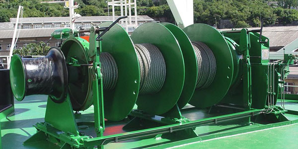 Mooring Winch for Ships-Electric & Hydraulic Type